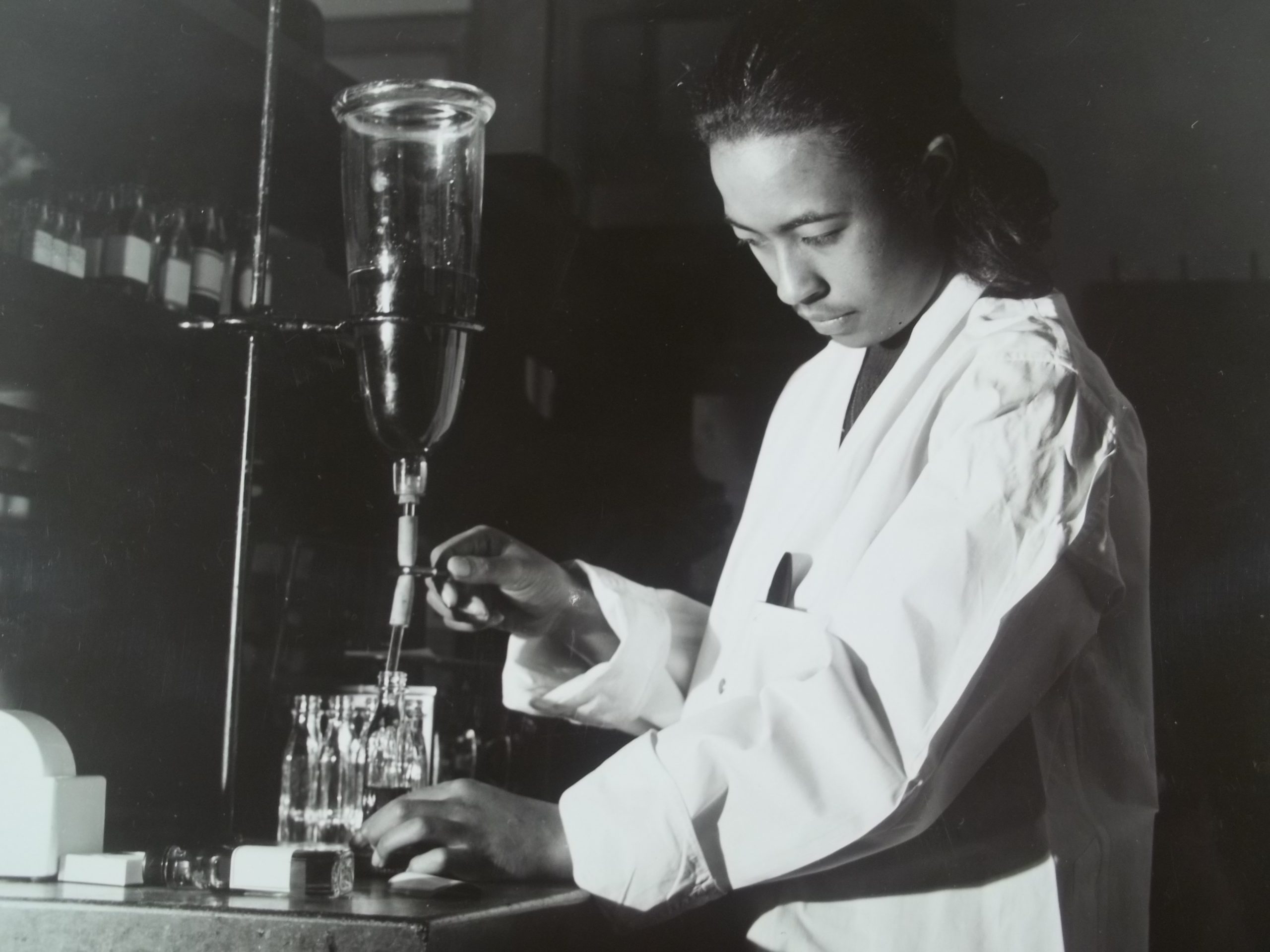 Image019_NYA Science Lab Student_Howard University_WashDC ...