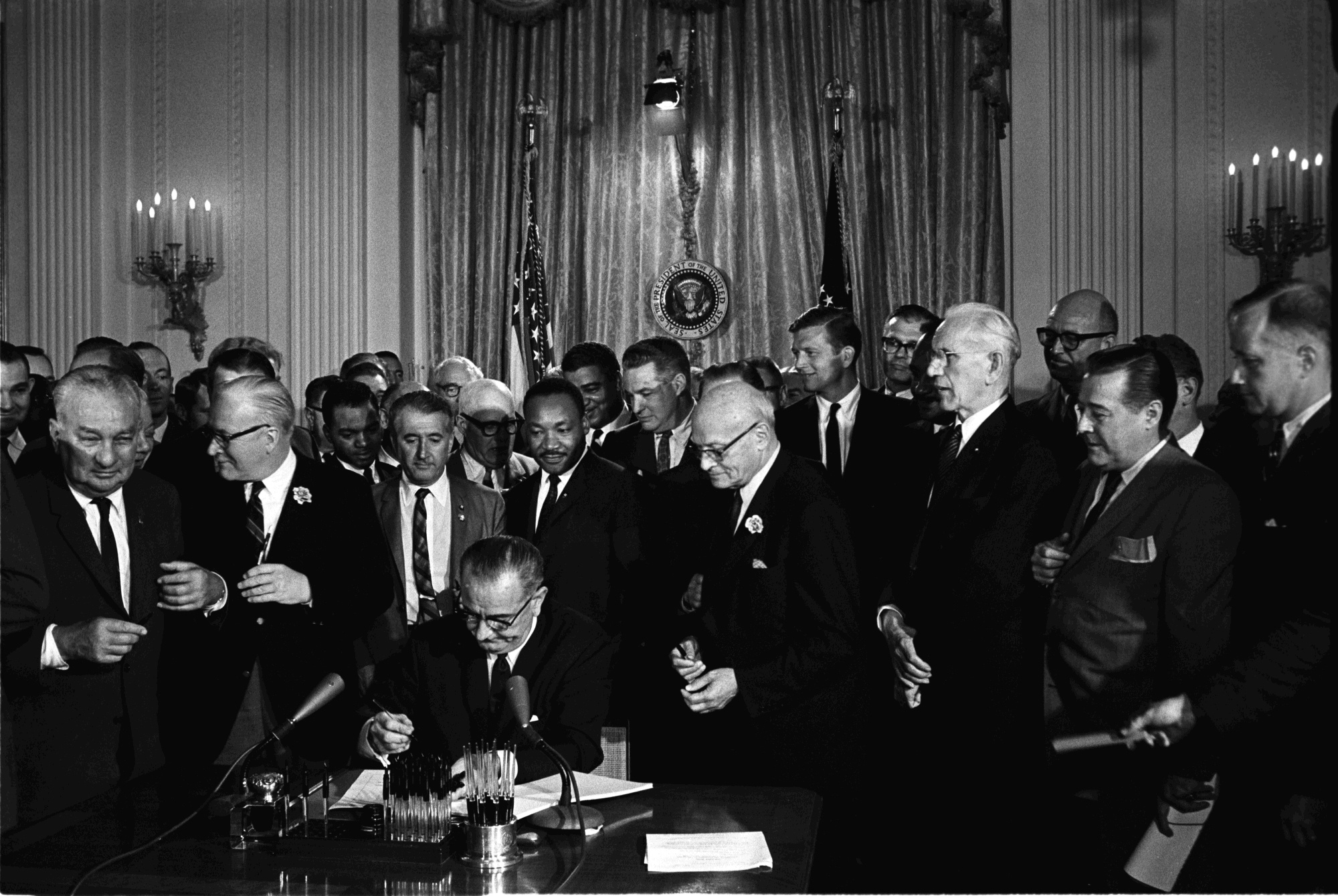 lbj-signing-civil-rights-act – Rediscovering Black History